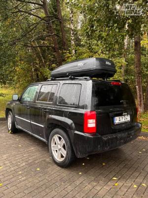 Jeep Patriot 2022 in Vilnius, with an engine capacity of 2.40 L and mileage of 293 thousand km for 2000 €, photo 8 on AUTOMOTO.COM.LV