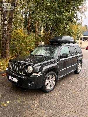 Jeep Patriot 2022 in Vilnius, with an engine capacity of 2.40 L and mileage of 293 thousand km for 2000 €, photo 16 on AUTOMOTO.COM.LV