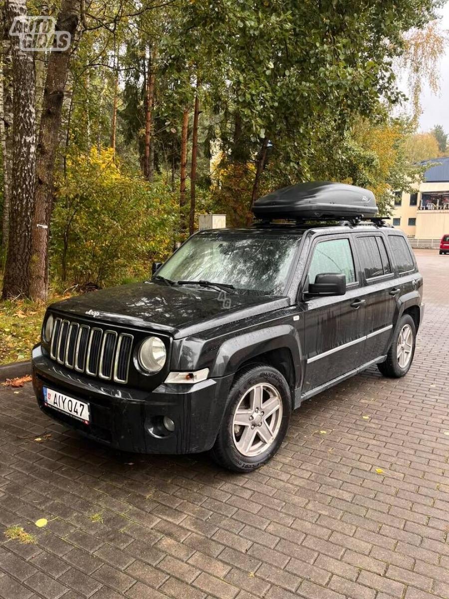 Jeep Patriot 2022 in Vilnius, with an engine capacity of 2.40 L and mileage of 293 thousand km for 2000 €, photo 16 on AUTOMOTO.COM.LV