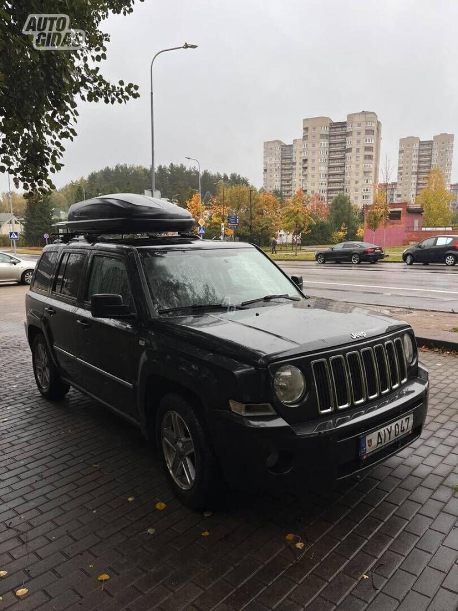Jeep Patriot 2022 in Vilnius, with an engine capacity of 2.40 L and mileage of 293 thousand km for 2000 €, photo 20 on AUTOMOTO.COM.LV