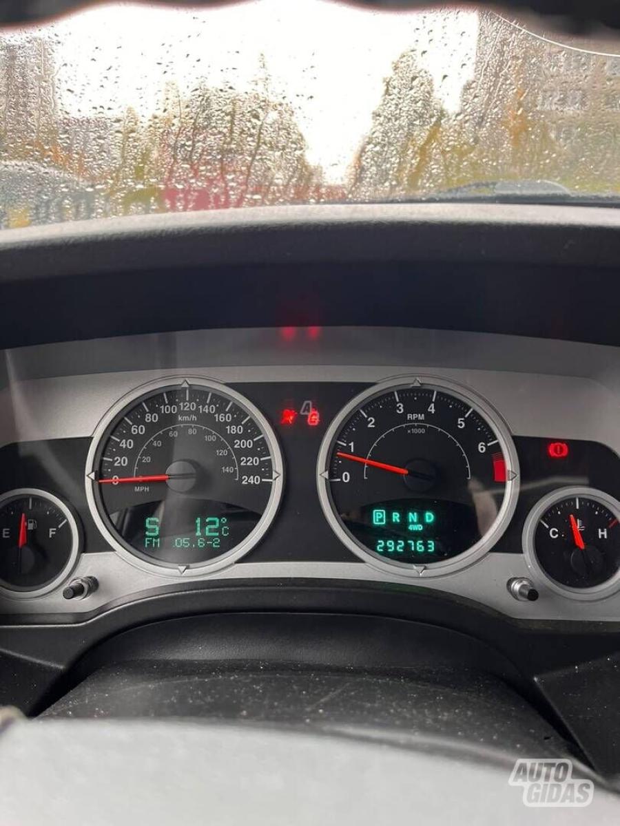 Jeep Patriot 2022 in Vilnius, with an engine capacity of 2.40 L and mileage of 293 thousand km for 2000 €, photo 22 on AUTOMOTO.COM.LV