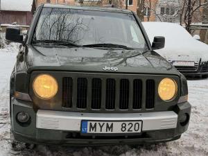 Green Jeep Patriot 2007 in Vilnius, with an engine capacity of 2.40 L and mileage of 169 thousand km for 3350 €, photo 2 on AUTOMOTO.COM.LV