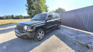 Zaļš Jeep Patriot 2009 Kazlų Rūda, ar dzinēja tilpumu 2.00 L un nobraukumu 300 tūkst. km par 1300 €, foto  vietnē AUTOMOTO.COM.LV