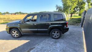 Zaļš Jeep Patriot 2009 Kazlų Rūda, ar dzinēja tilpumu 2.00 L un nobraukumu 300 tūkst. km par 1300 €, foto 3 vietnē AUTOMOTO.COM.LV