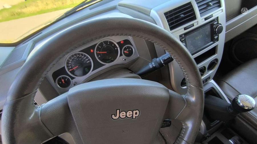 Zaļš Jeep Patriot 2009 Kazlų Rūda, ar dzinēja tilpumu 2.00 L un nobraukumu 300 tūkst. km par 1300 €, foto 8 vietnē AUTOMOTO.COM.LV