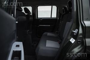 Zaļš Jeep Patriot 2010 Rīga, ar dzinēja tilpumu 2.40 L un nobraukumu 0 tūkst. km par 5250 €, foto 11 vietnē AUTOMOTO.COM.LV