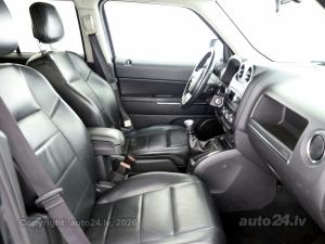 Grey Jeep Patriot 2012 in Tallinn, with an engine capacity of 2.10 L and mileage of 284 thousand km for 4999 €, photo 7 on AUTOMOTO.COM.LV