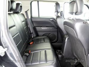 Grey Jeep Patriot 2012 in Tallinn, with an engine capacity of 2.10 L and mileage of 284 thousand km for 4999 €, photo 8 on AUTOMOTO.COM.LV