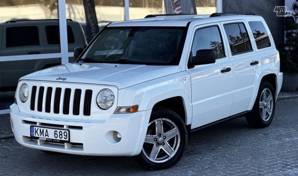Balts Jeep Patriot 2008 Radviliškis, ar dzinēja tilpumu 2.00 L un nobraukumu 242 tūkst. km par 4650 €, foto 1 vietnē AUTOMOTO.COM.LV