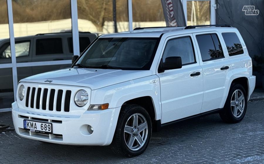 Balts Jeep Patriot 2008 Radviliškis, ar dzinēja tilpumu 2.00 L un nobraukumu 242 tūkst. km par 4650 €, foto 3 vietnē AUTOMOTO.COM.LV