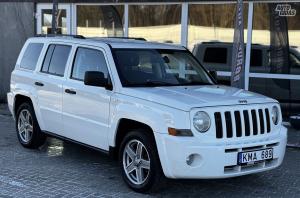 Balts Jeep Patriot 2008 Radviliškis, ar dzinēja tilpumu 2.00 L un nobraukumu 242 tūkst. km par 4650 €, foto 4 vietnē AUTOMOTO.COM.LV