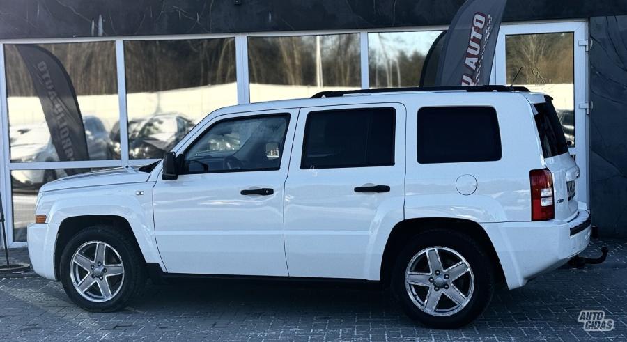 Balts Jeep Patriot 2008 Radviliškis, ar dzinēja tilpumu 2.00 L un nobraukumu 242 tūkst. km par 4650 €, foto 7 vietnē AUTOMOTO.COM.LV