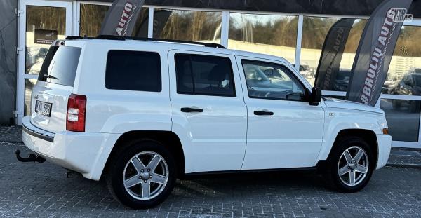 Balts Jeep Patriot 2008 Radviliškis, ar dzinēja tilpumu 2.00 L un nobraukumu 242 tūkst. km par 4650 €, foto 8 vietnē AUTOMOTO.COM.LV