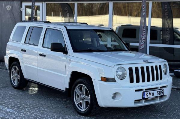 Balts Jeep Patriot 2008 Radviliškis, ar dzinēja tilpumu 2.00 L un nobraukumu 242 tūkst. km par 4650 €, foto 4 vietnē AUTOMOTO.COM.LV