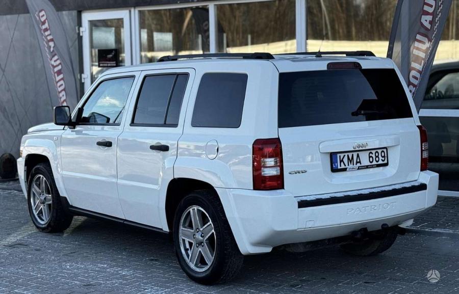 White Jeep Patriot 2008 in Radviliskis, with an engine capacity of 2.00 L and mileage of 242 thousand km for 4650 €, photo 11 on AUTOMOTO.COM.LV