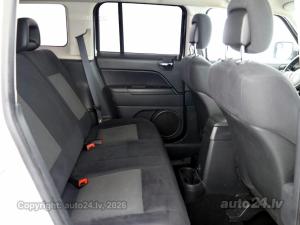 Balts Jeep Patriot 2011 Tallina, ar dzinēja tilpumu 2.10 L un nobraukumu 237 tūkst. km par 3999 €, foto 7 vietnē AUTOMOTO.COM.LV