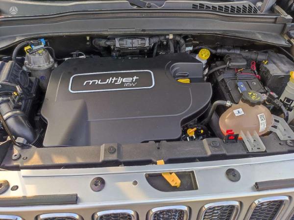 Black Jeep Renegade 2015 in Kaunas, with an engine capacity of 1.60 L and mileage of 178 thousand km for 7550 €, photo 11 on AUTOMOTO.COM.LV