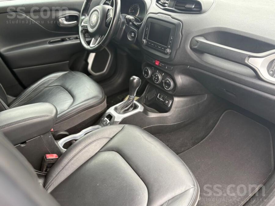 Melns Jeep Renegade 2015 Rīga, ar dzinēja tilpumu 1.40 L un nobraukumu 0 tūkst. km par 9800 €, foto 7 vietnē AUTOMOTO.COM.LV