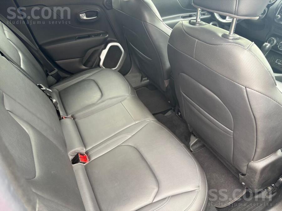 Melns Jeep Renegade 2015 Rīga, ar dzinēja tilpumu 1.40 L un nobraukumu 0 tūkst. km par 9800 €, foto 9 vietnē AUTOMOTO.COM.LV