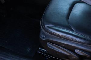 Black Jeep Renegade 2015 in Riga, with an engine capacity of 2.00 L and mileage of 225 thousand km for 11495 €, photo 18 on AUTOMOTO.COM.LV