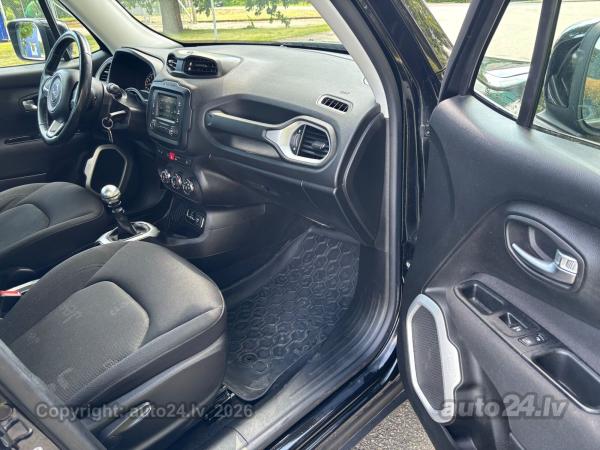 Black Jeep Renegade 2015 in Paide, with an engine capacity of 1.40 L and mileage of 128 thousand km for 7390 €, photo 9 on AUTOMOTO.COM.LV