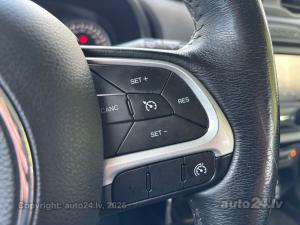 Black Jeep Renegade 2015 in Paide, with an engine capacity of 1.40 L and mileage of 128 thousand km for 7390 €, photo 20 on AUTOMOTO.COM.LV