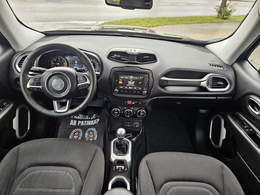 Black Jeep Renegade 2016 in Siauliai, with an engine capacity of 1.60 L and mileage of 252 thousand km for 7450 €, photo 17 on AUTOMOTO.COM.LV