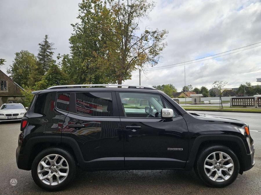Black Jeep Renegade 2016 in Siauliai, with an engine capacity of 1.60 L and mileage of 252 thousand km for 7450 €, photo 10 on AUTOMOTO.COM.LV