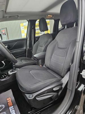 Black Jeep Renegade 2016 in Siauliai, with an engine capacity of 1.60 L and mileage of 252 thousand km for 7450 €, photo 17 on AUTOMOTO.COM.LV
