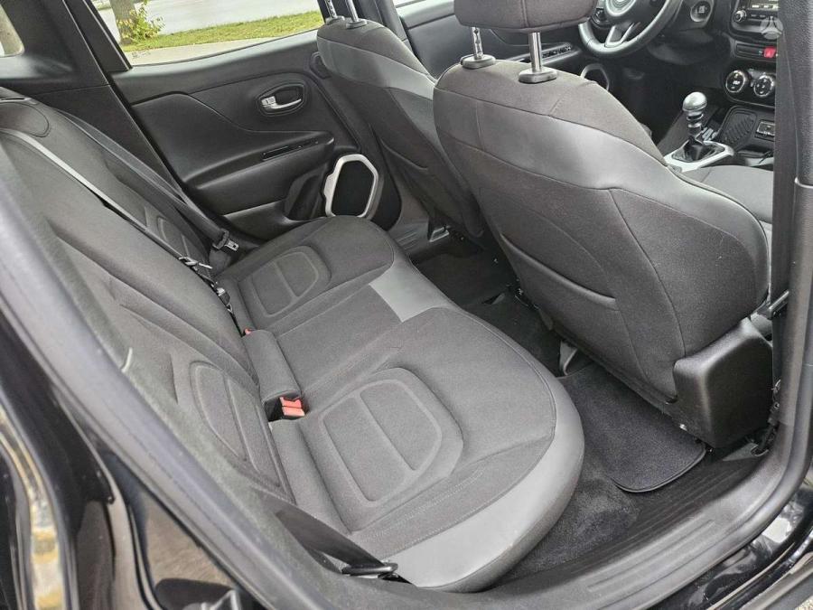 Black Jeep Renegade 2016 in Siauliai, with an engine capacity of 1.60 L and mileage of 252 thousand km for 7450 €, photo 19 on AUTOMOTO.COM.LV