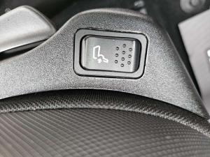 Black Jeep Renegade 2016 in Siauliai, with an engine capacity of 1.60 L and mileage of 252 thousand km for 7450 €, photo 25 on AUTOMOTO.COM.LV