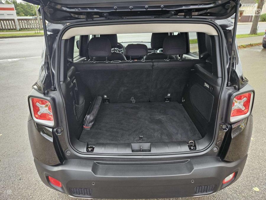 Melns Jeep Renegade 2016 Šauļi, ar dzinēja tilpumu 1.60 L un nobraukumu 252 tūkst. km par 7450 €, foto 13 vietnē AUTOMOTO.COM.LV
