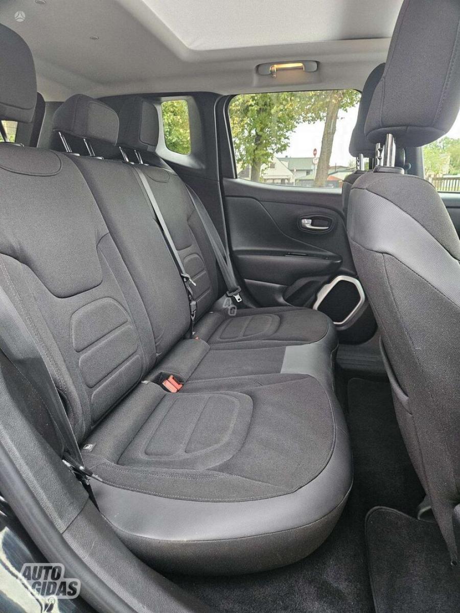 Melns Jeep Renegade 2016 Šauļi, ar dzinēja tilpumu 1.60 L un nobraukumu 252 tūkst. km par 7450 €, foto 20 vietnē AUTOMOTO.COM.LV