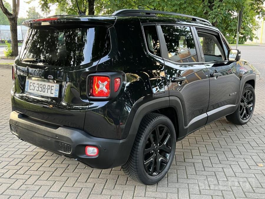 Black Jeep Renegade 2017 in Riga, with an engine capacity of 1.60 L and mileage of 0 thousand km for 8800 €, photo 5 on AUTOMOTO.COM.LV