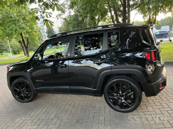 Black Jeep Renegade 2017 in Riga, with an engine capacity of 1.60 L and mileage of 0 thousand km for 8800 €, photo 7 on AUTOMOTO.COM.LV