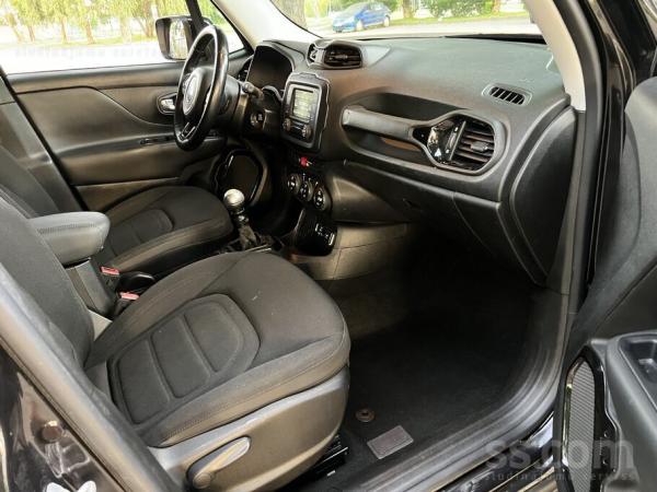 Black Jeep Renegade 2017 in Riga, with an engine capacity of 1.60 L and mileage of 0 thousand km for 8800 €, photo 9 on AUTOMOTO.COM.LV
