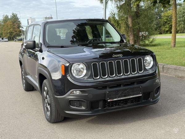 Black Jeep Renegade 2017 in Panevezys, with an engine capacity of 1.60 L and mileage of 220 thousand km for 6500 €, photo 6 on AUTOMOTO.COM.LV