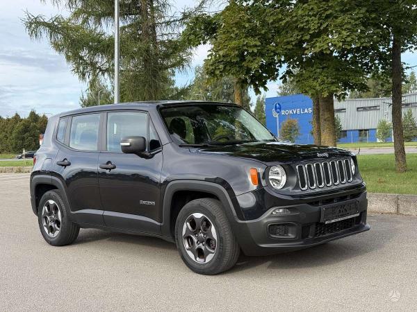 Black Jeep Renegade 2017 in Panevezys, with an engine capacity of 1.60 L and mileage of 220 thousand km for 6500 €, photo 8 on AUTOMOTO.COM.LV