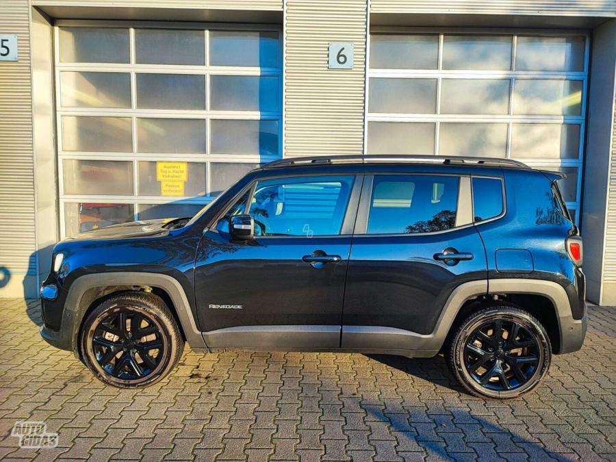 Black Jeep Renegade 2021 in Kaunas, with an engine capacity of 1.30 L and mileage of 78 thousand km for 23783 €, photo 3 on AUTOMOTO.COM.LV