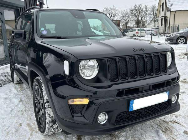 Black Jeep Renegade 2021 in Taurage, with an engine capacity of 1.00 L and mileage of 45 thousand km for 13400 €, photo 4 on AUTOMOTO.COM.LV