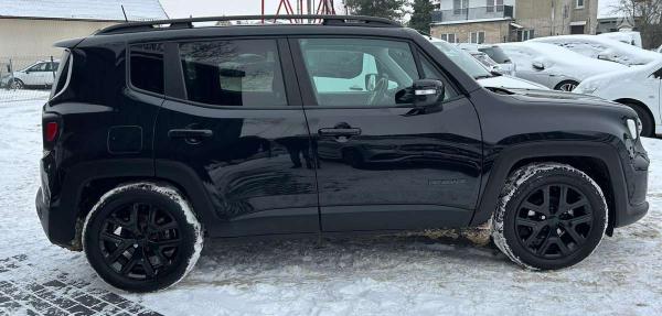 Black Jeep Renegade 2021 in Taurage, with an engine capacity of 1.00 L and mileage of 45 thousand km for 13400 €, photo 7 on AUTOMOTO.COM.LV