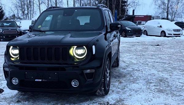 Black Jeep Renegade 2021 in Ukmerge, with an engine capacity of 1.60 L and mileage of 180 thousand km for 10850 €, photo 1 on AUTOMOTO.COM.LV