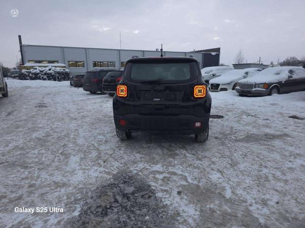 Black Jeep Renegade 2021 in Ukmerge, with an engine capacity of 1.60 L and mileage of 180 thousand km for 10850 €, photo 6 on AUTOMOTO.COM.LV