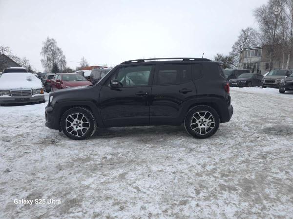 Black Jeep Renegade 2021 in Ukmerge, with an engine capacity of 1.60 L and mileage of 180 thousand km for 10850 €, photo 8 on AUTOMOTO.COM.LV