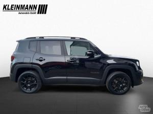 Black Jeep Renegade 2022 in Kaunas, with an engine capacity of 1.30 L and mileage of 33 thousand km for 27972 €, photo 5 on AUTOMOTO.COM.LV