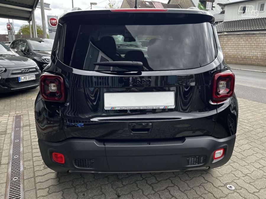 Melns Jeep Renegade 2022 Kauņa, ar dzinēja tilpumu 1.30 L un nobraukumu 24 tūkst. km par 22398 €, foto 4 vietnē AUTOMOTO.COM.LV