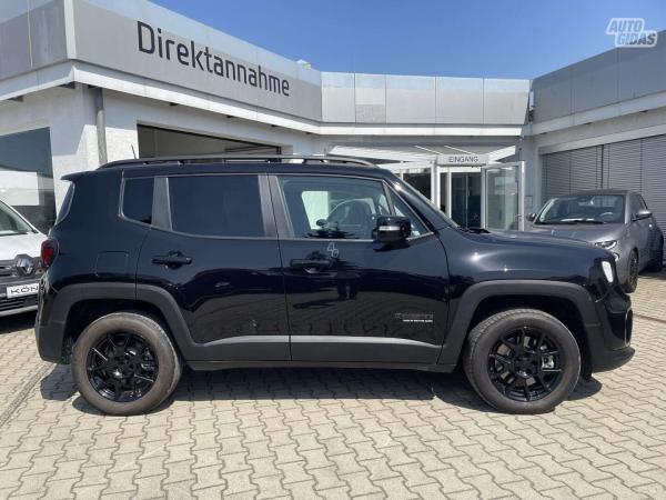 Black Jeep Renegade 2022 in Kaunas, with an engine capacity of 1.30 L and mileage of 21 thousand km for 26519 €, photo 7 on AUTOMOTO.COM.LV