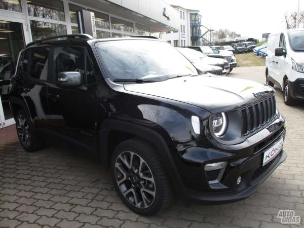 Black Jeep Renegade 2022 in Kaunas, with an engine capacity of 1.30 L and mileage of 28 thousand km for 22398 €, photo 3 on AUTOMOTO.COM.LV
