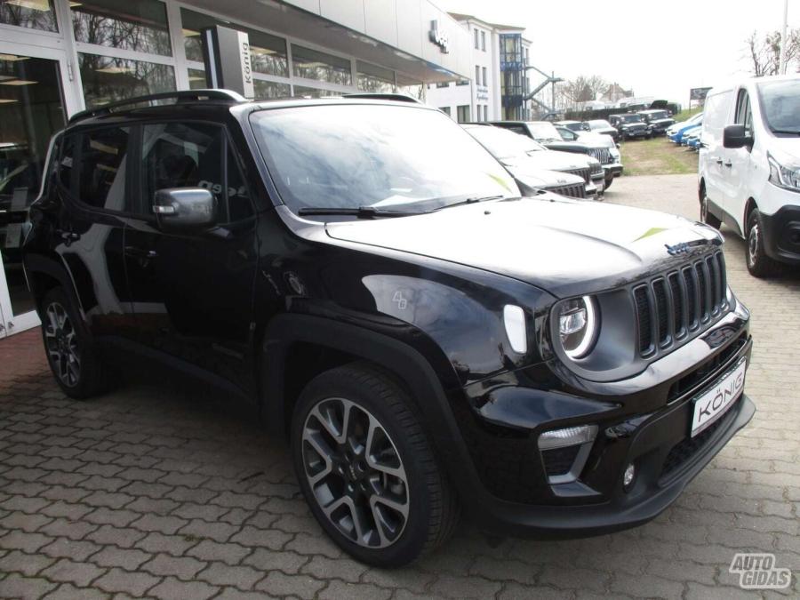 Black Jeep Renegade 2022 in Kaunas, with an engine capacity of 1.30 L and mileage of 28 thousand km for 22398 €, photo 3 on AUTOMOTO.COM.LV