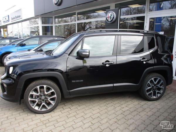 Black Jeep Renegade 2022 in Kaunas, with an engine capacity of 1.30 L and mileage of 28 thousand km for 22398 €, photo 6 on AUTOMOTO.COM.LV